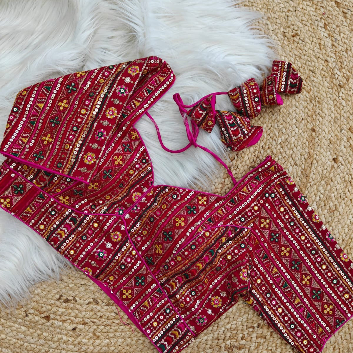 Magenta Color Codding Sequence Multi Threads & Jari Party Wear Full He ...